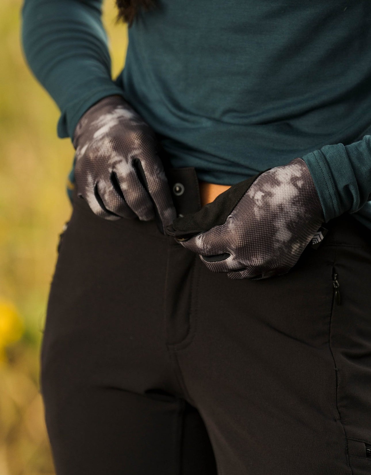 All Time - Zipper Snap Mid-Rise Pant : Noir - Women's | SHREDLY